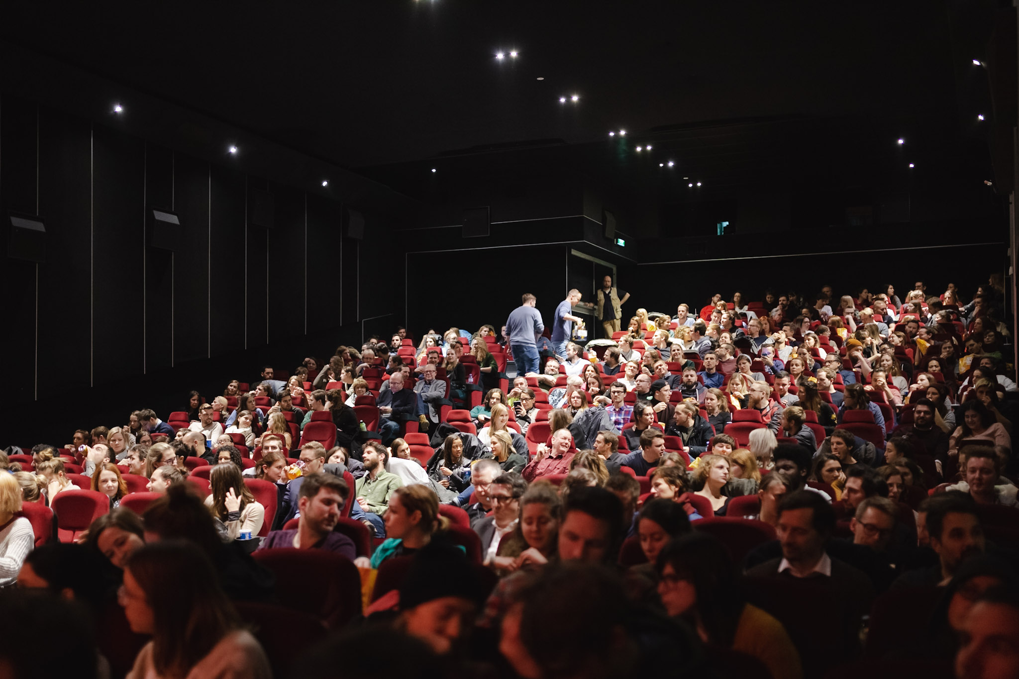 Stream - Couch Connections - A Documentary about Couchsurfing